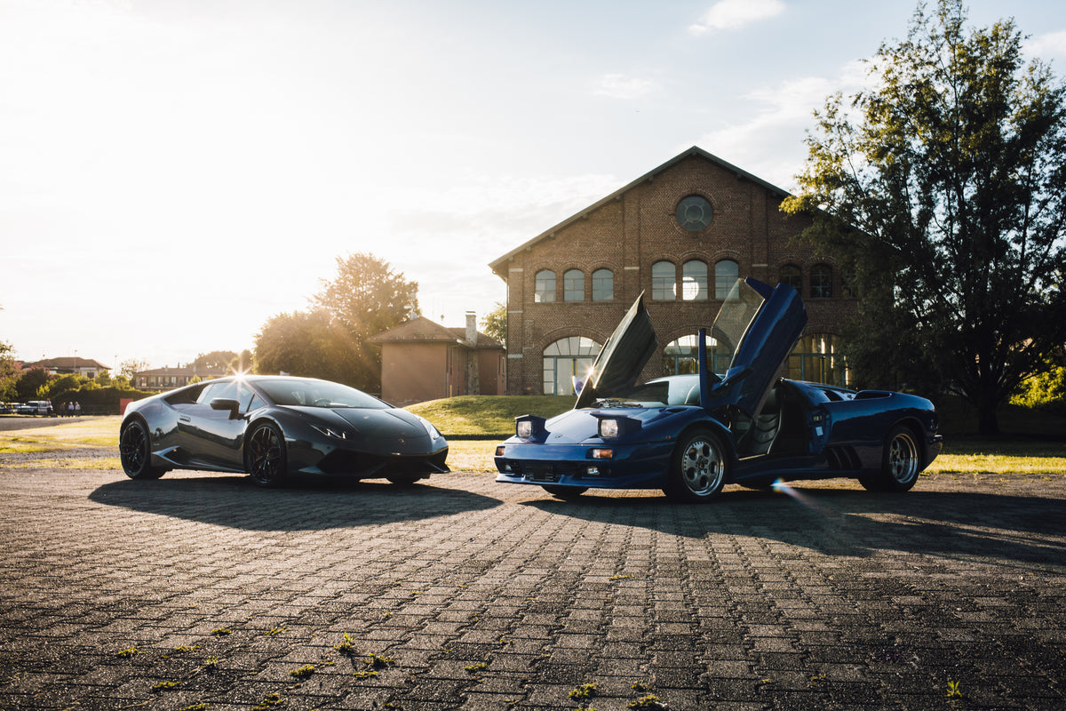 Diablo vs Huracan: pure Lambo DNA. – THE OUTLIERMAN